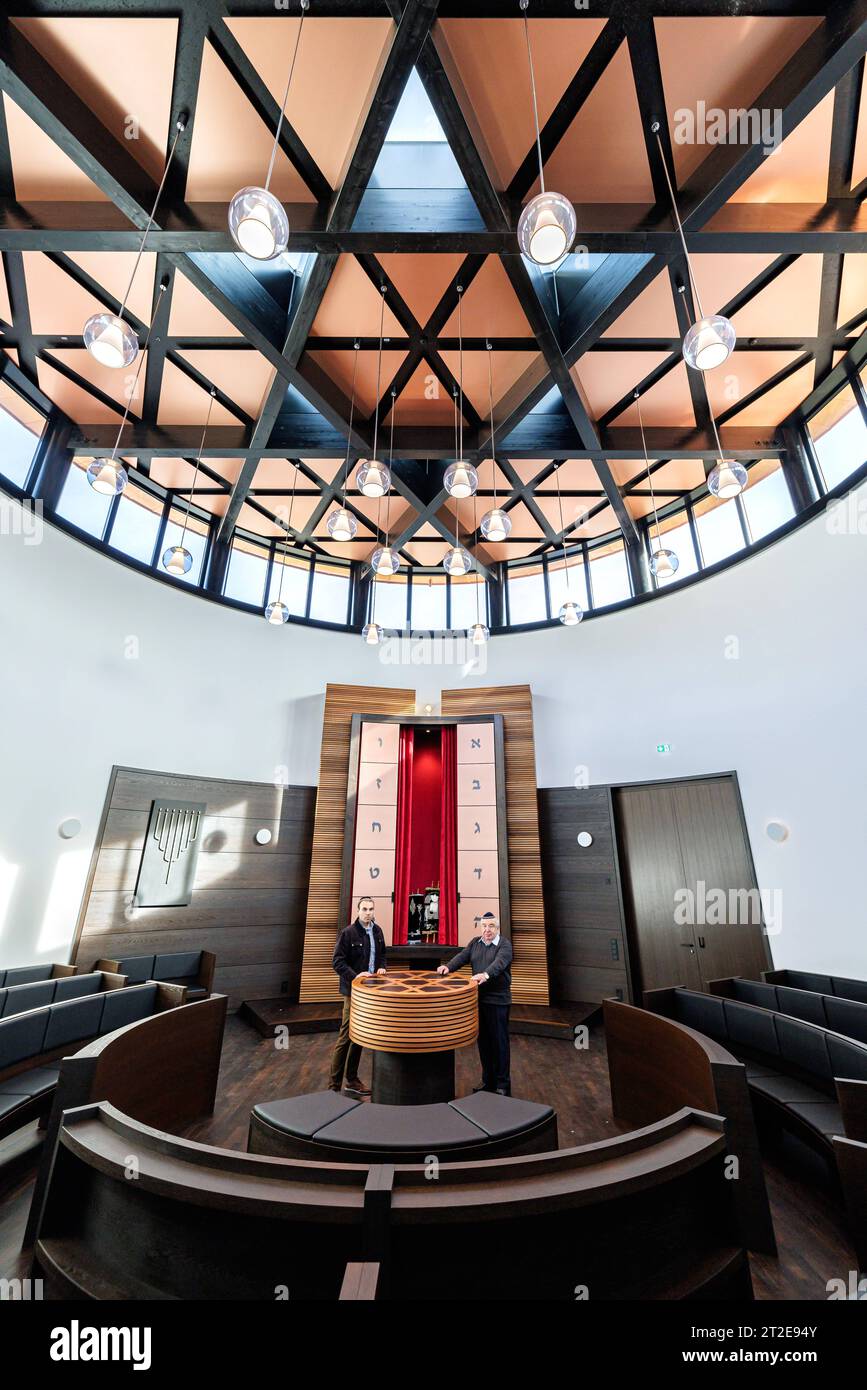 Der Vorsitzende der Juedischen Gemeinde zu Dessau, Alexander Wassermann ...