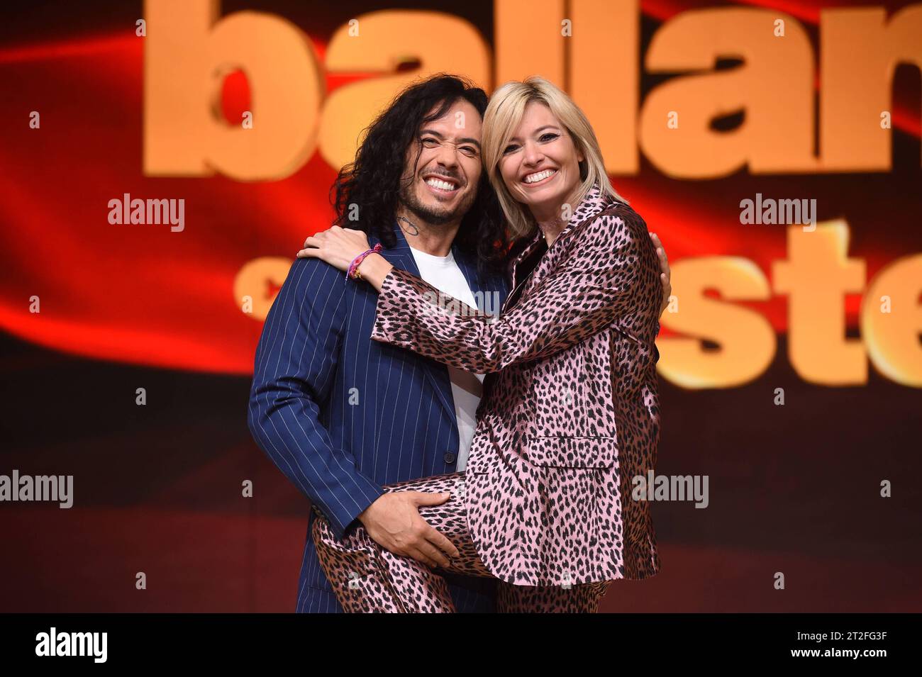 Photocall danse avec les stars Moreno Porcu , Carlotta Mantovan pendant ...