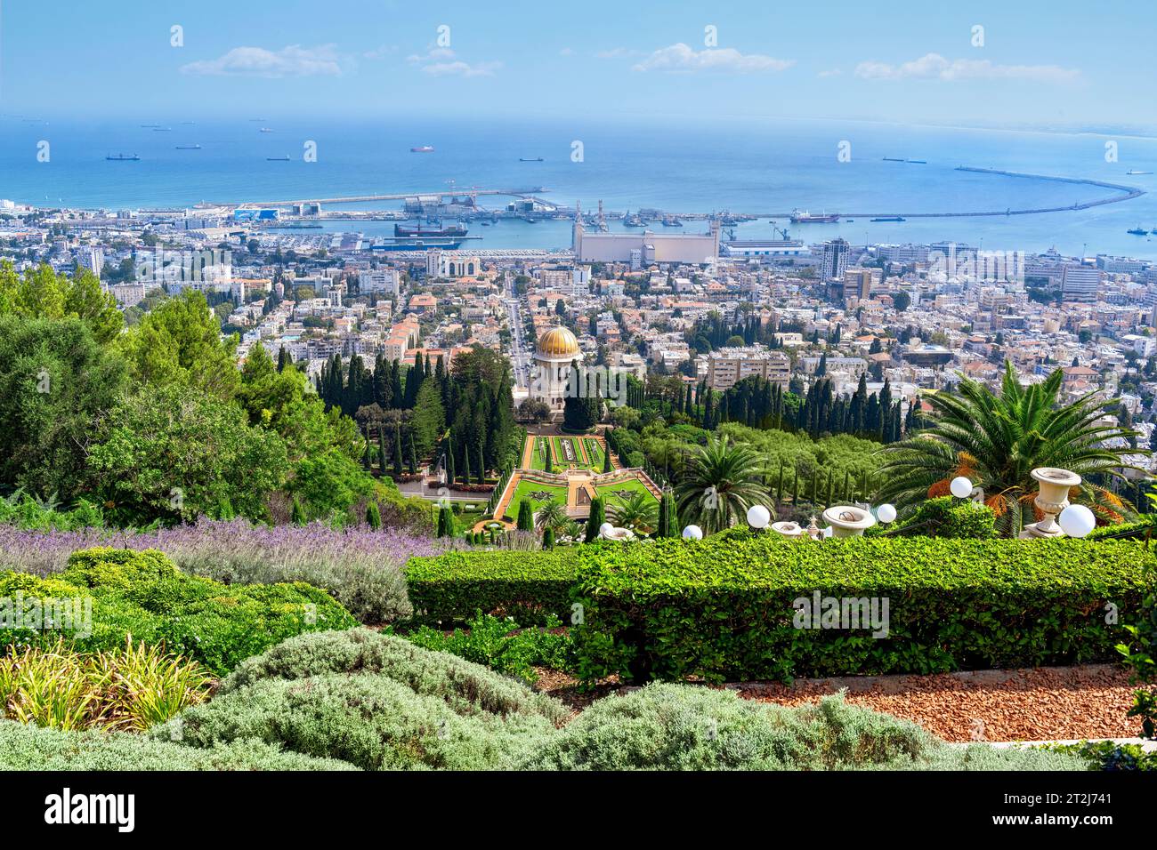 Haïfa, Israël - 16 août 2023 : Sanctuaire du Bab, Jardins Bahai avec ...