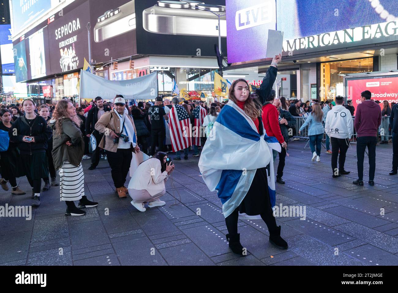 Des milliers de personnes se sont rassemblées pour un rassemblement ...