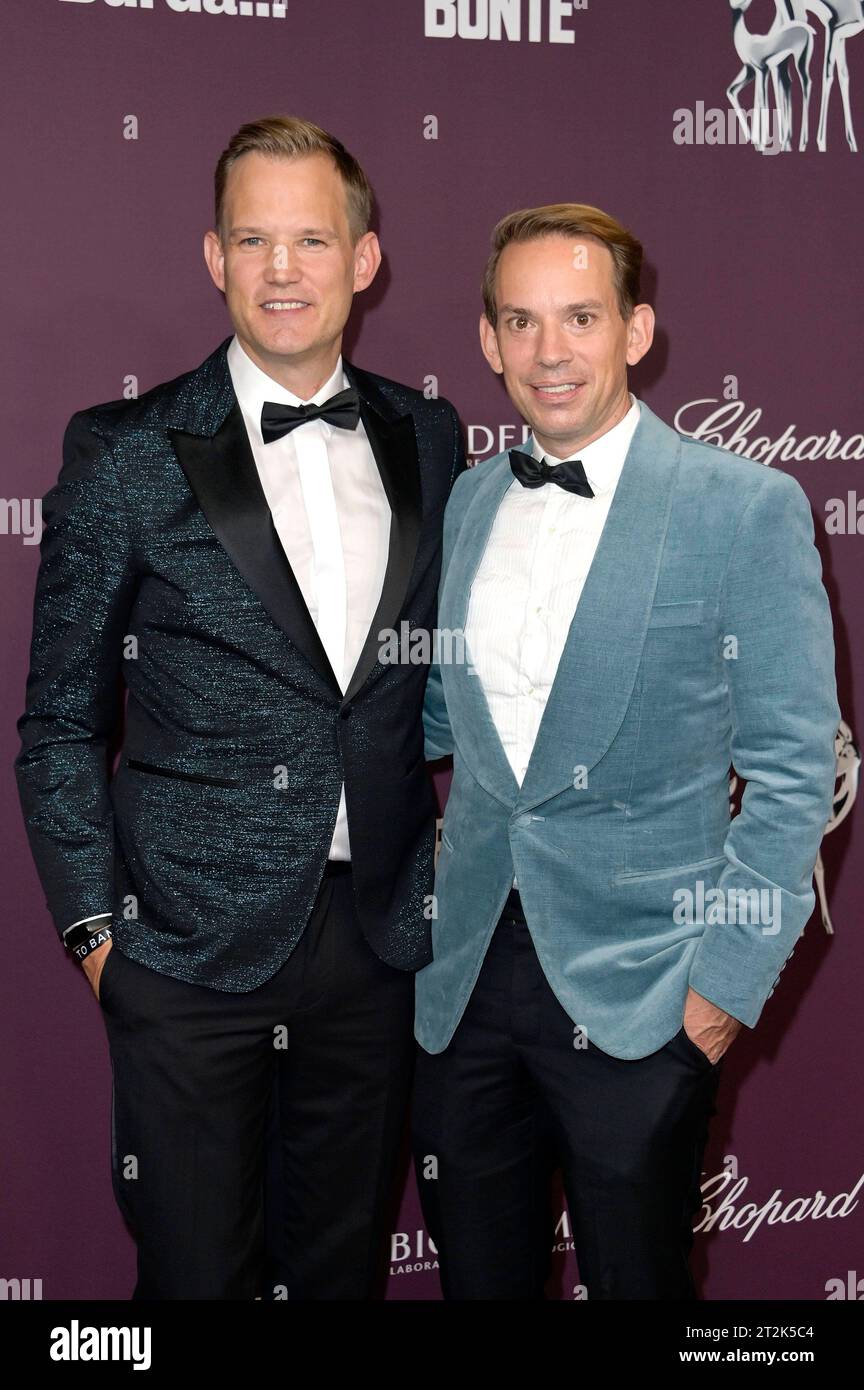 Hendrik Streeck mit Ehemann Paul Zubeil beim hommage à Bambi 2023 im JW ...