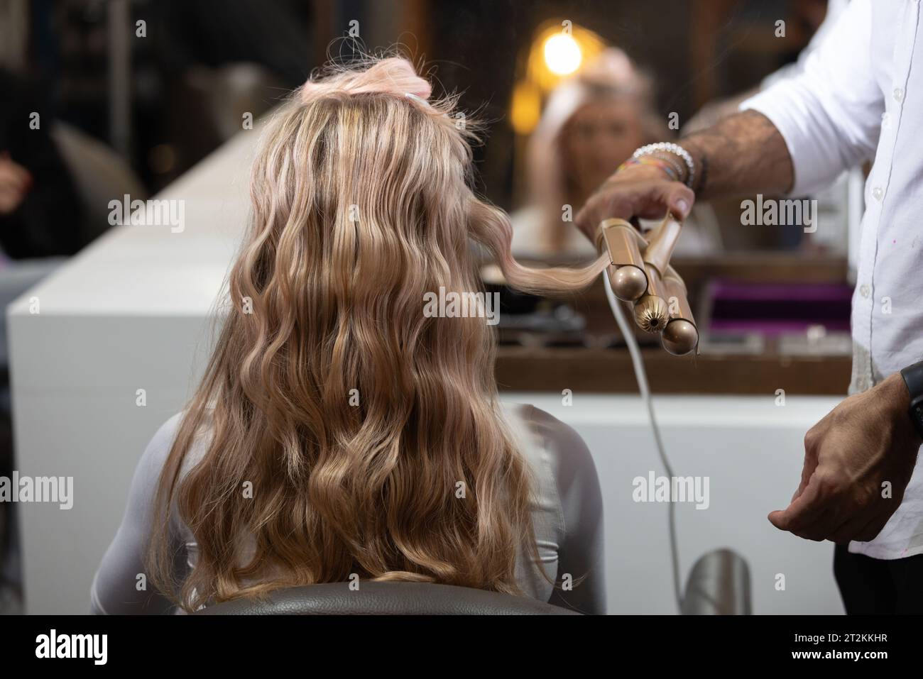 Molly Marsh, 22 ans, interprète de théâtre musical et créatrice de ...