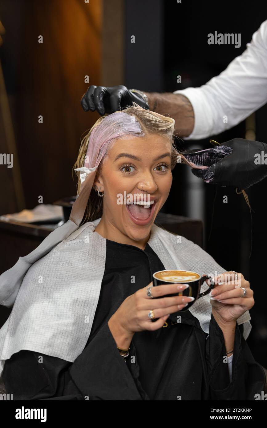 Molly Marsh, 22 ans, interprète de théâtre musical et créatrice de ...