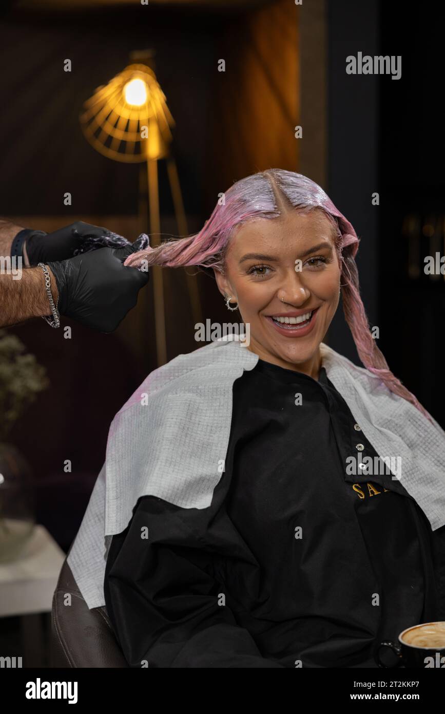 Molly Marsh, 22 ans, interprète de théâtre musical et créatrice de ...