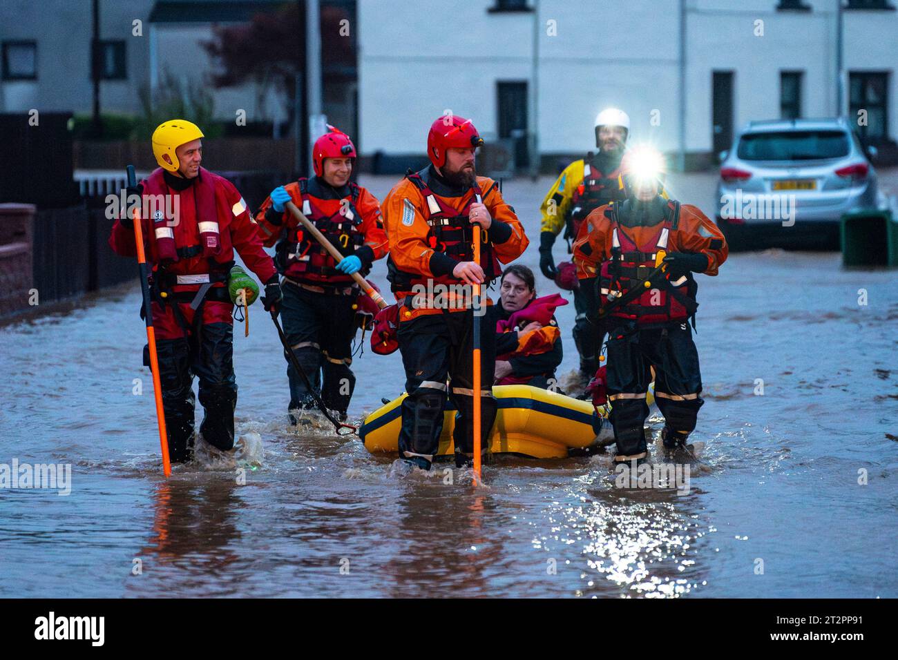 Brechin, Écosse, Royaume-Uni. 20 octobre 2023. River South Esk brise ses rives aux premières ...