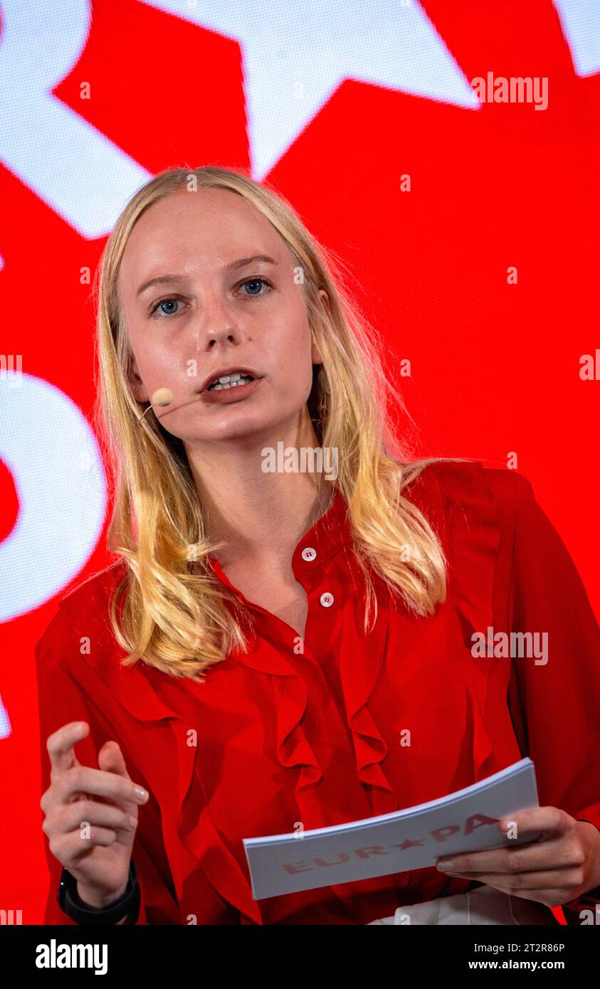 Linstow, Allemagne. 21 octobre 2023. Sabrina REPP, 24 ans, se présente ...