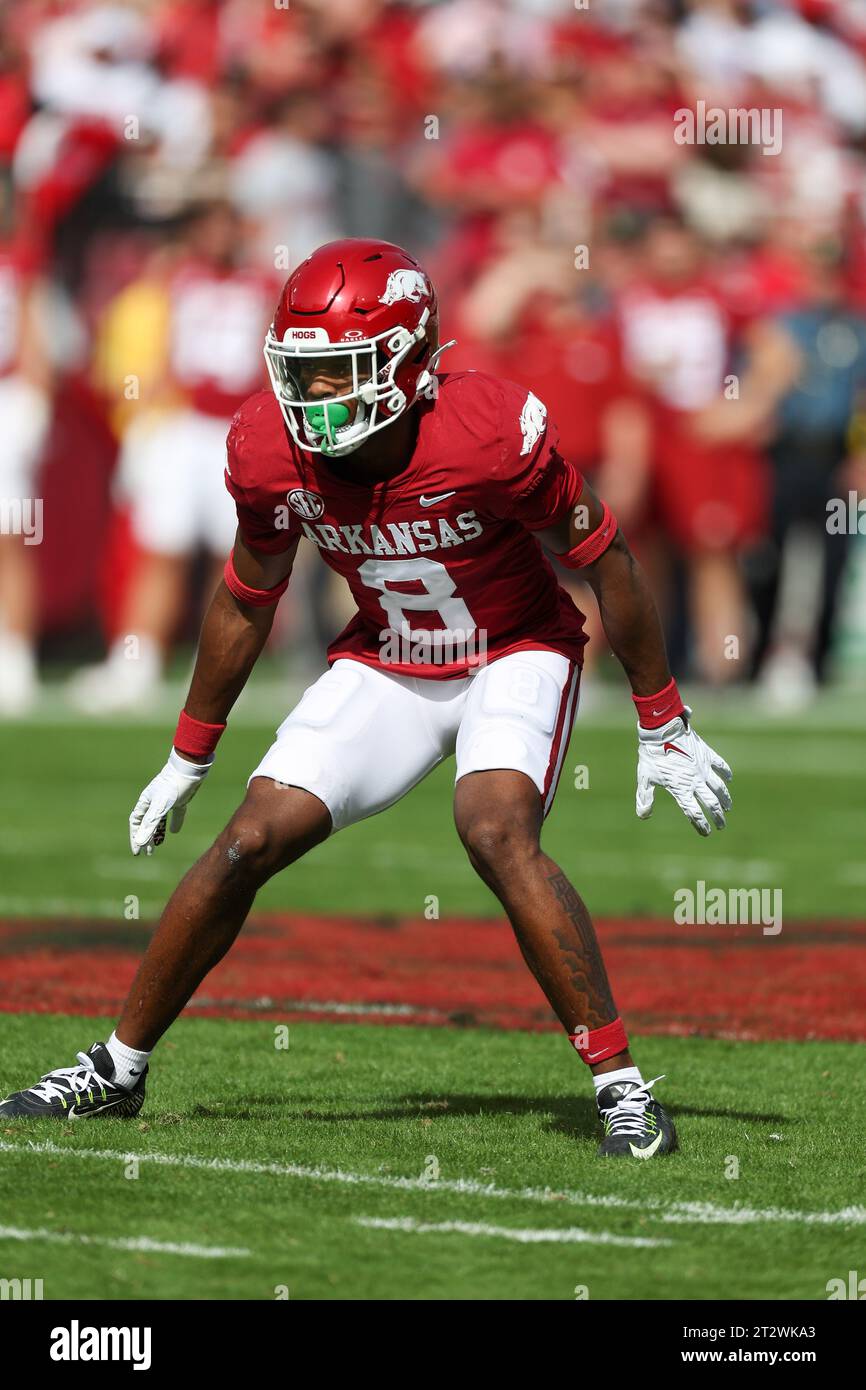 21 octobre 2023 : Jayden Johnson #8 Razorback Defensive back fait un ...