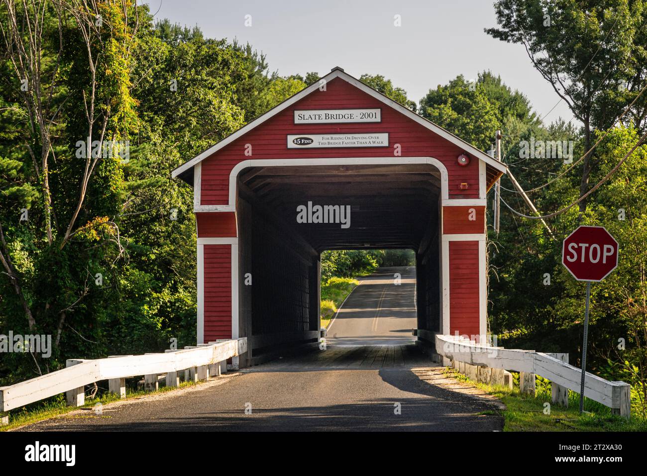 Pont couvert d'ardoise Banque de photographies et d’images à haute ...