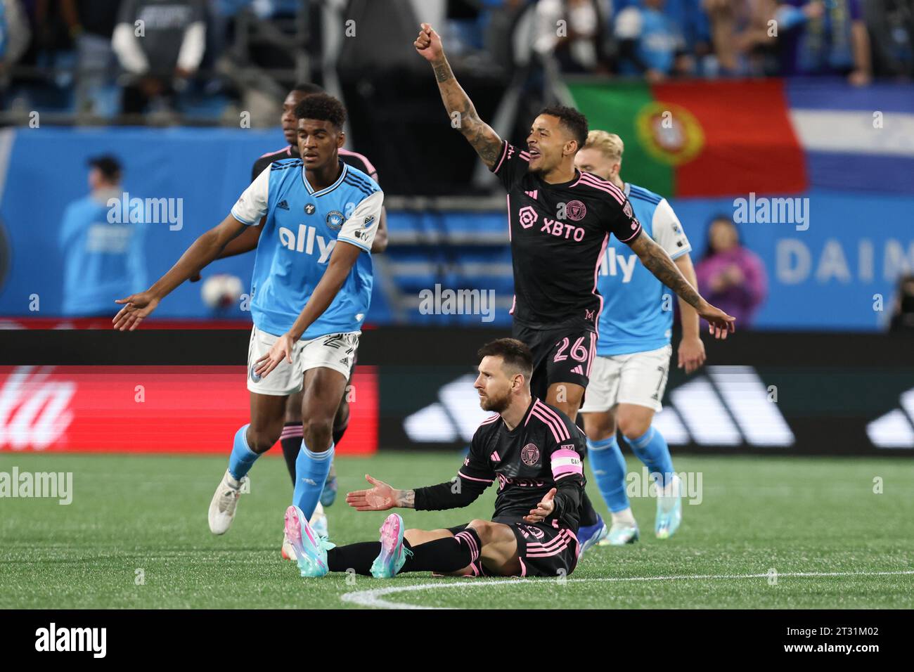 Charlotte, Caroline du Nord, États-Unis. 21 octobre 2023. L'attaquant ...