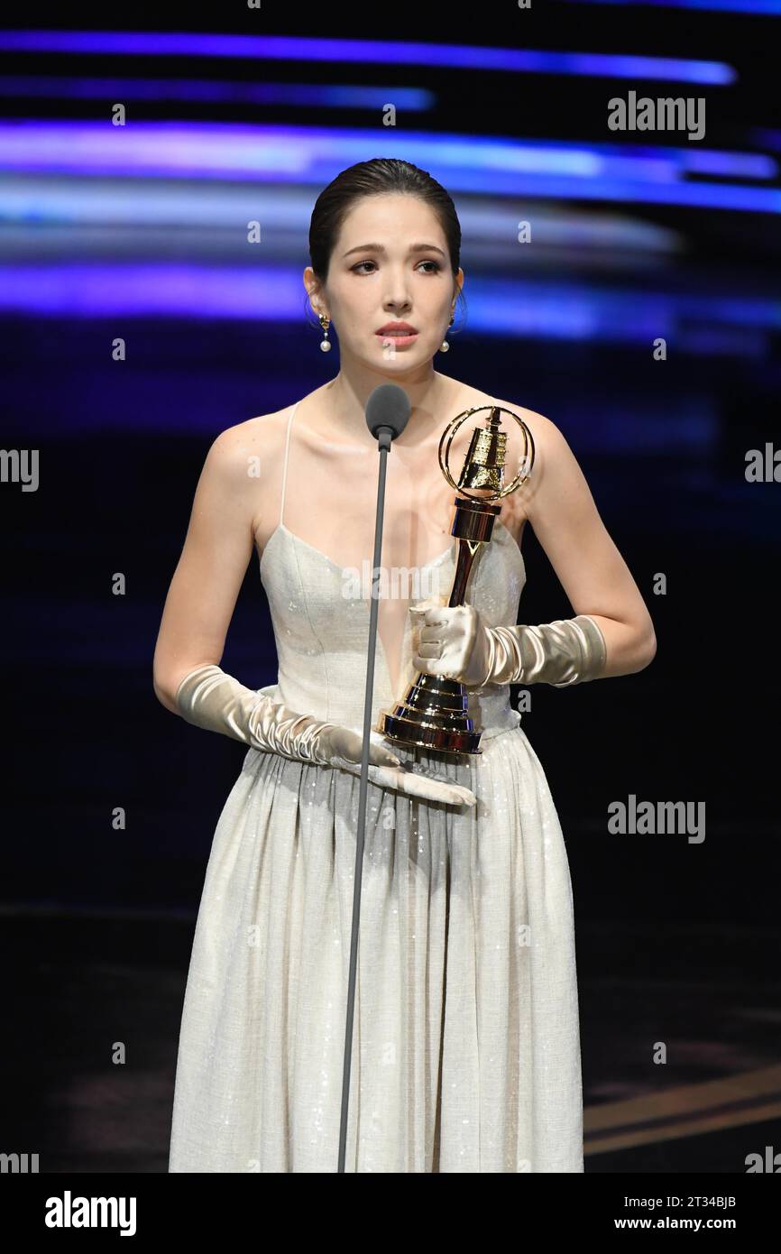 L'actrice taïwanaise Hsu Wei-ning remporte le 58e Golden Bell Award de la meilleure actrice dans ...