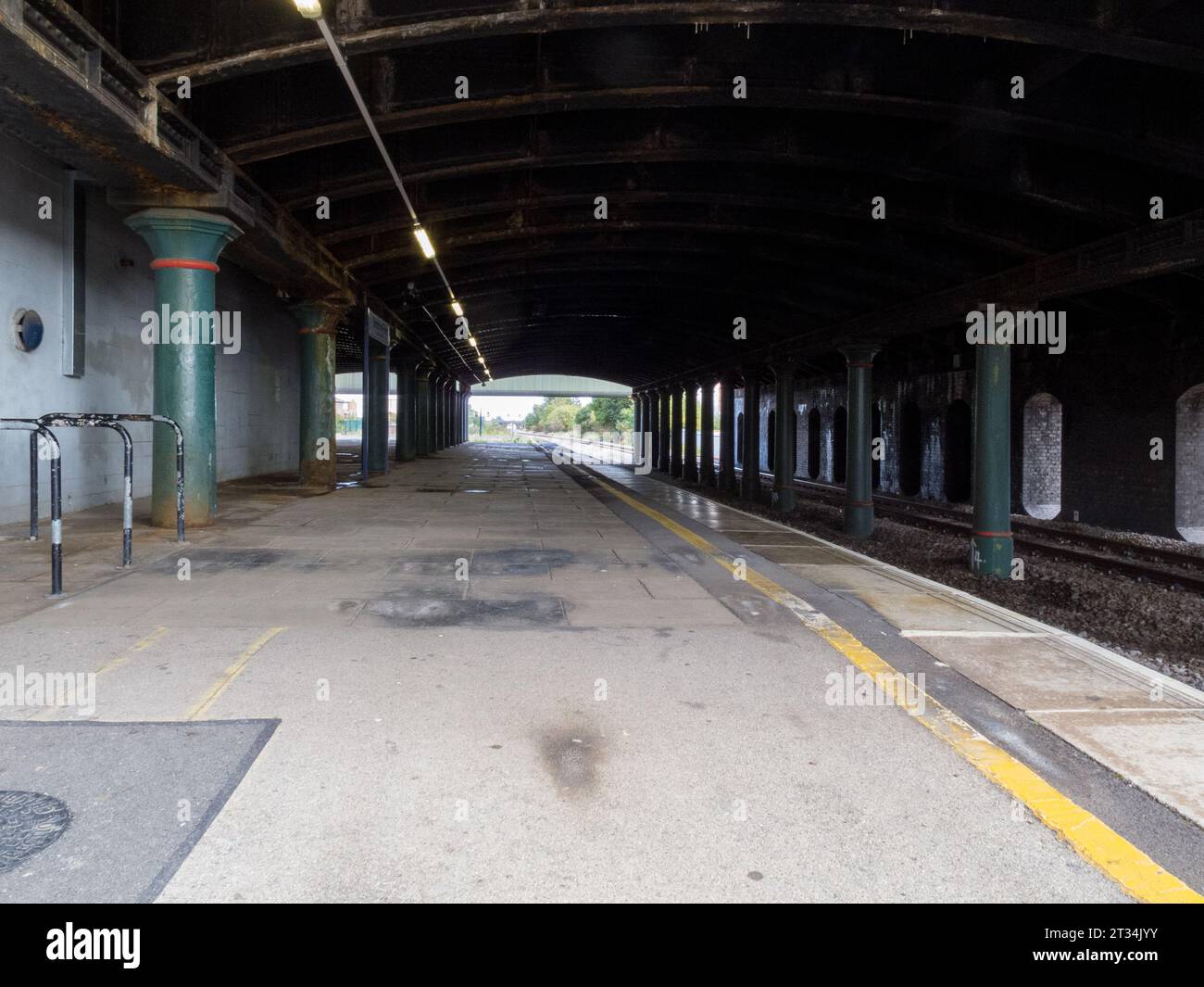 Passager sur le quai du train Banque de photographies et d’images à ...
