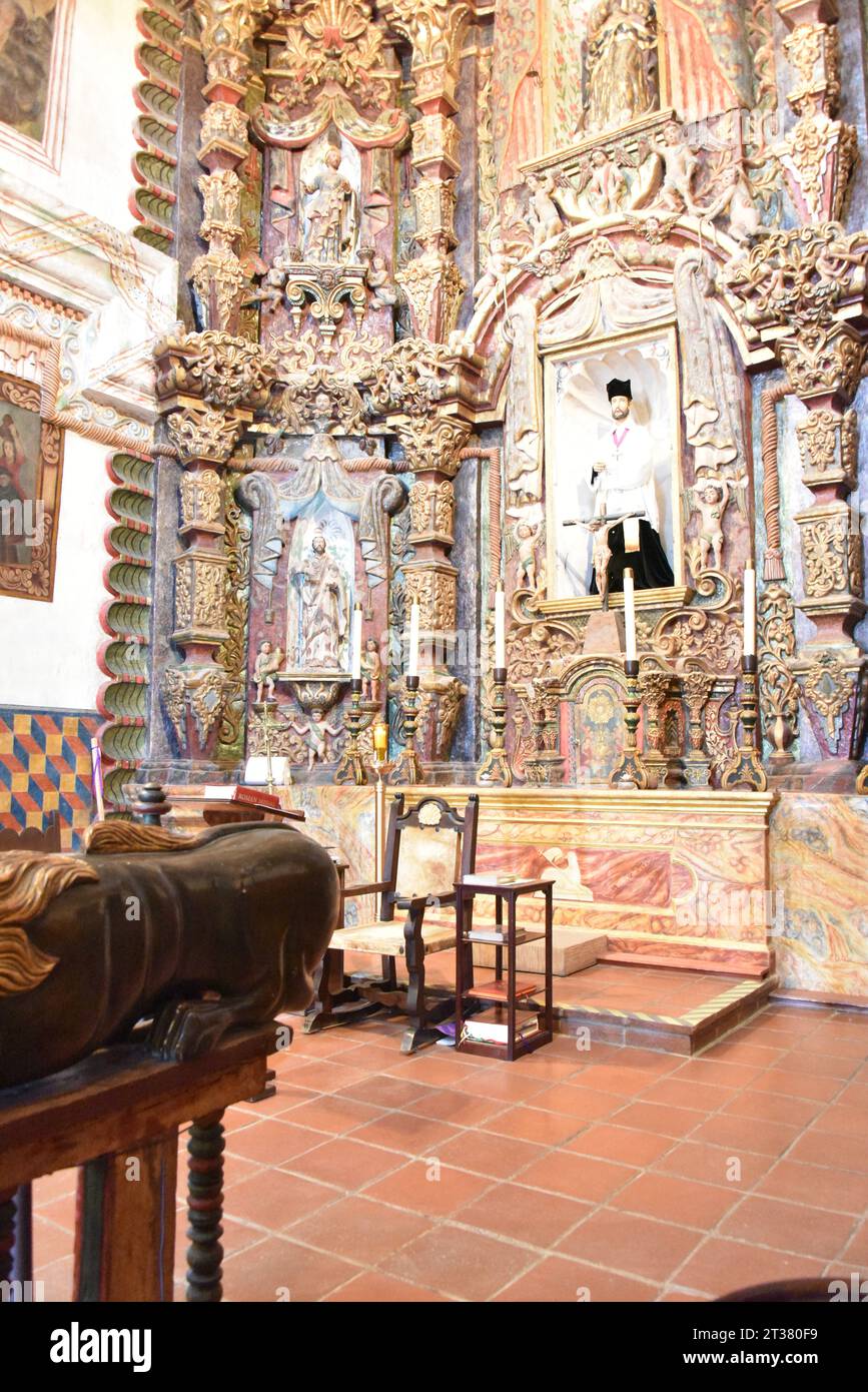 Mission San Xavier del bac. Tucson AZ USA. La mission San Xavier del ...