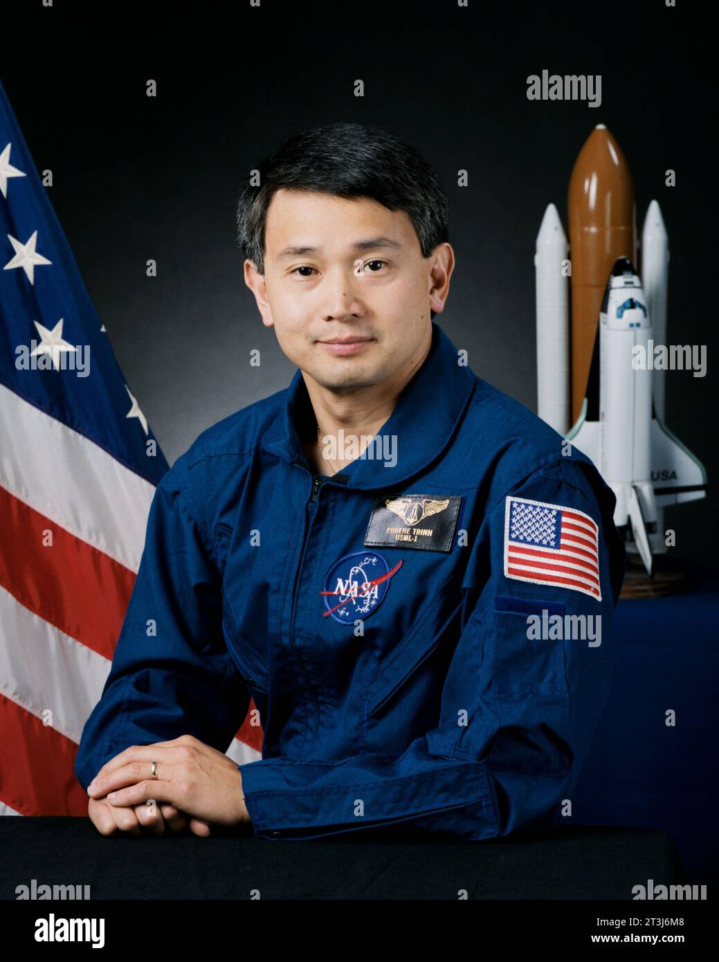 Gene Trinh, spécialiste de la charge utile Dr. Eugene H. Trinh. Le Dr ...