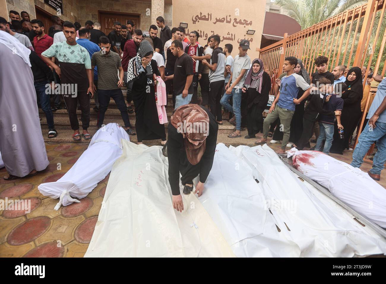 Femme morte morgue Banque de photographies et d’images à haute ...