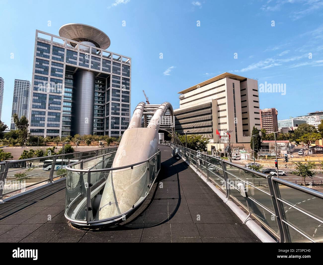 Tel Aviv, Israël - 8 octobre 2023 - la Tour Matcal est un immeuble de ...