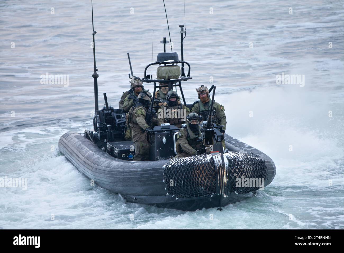 Kampfschwimmer des Kommando Spezialkräfte der Marine KSM auf einem ...