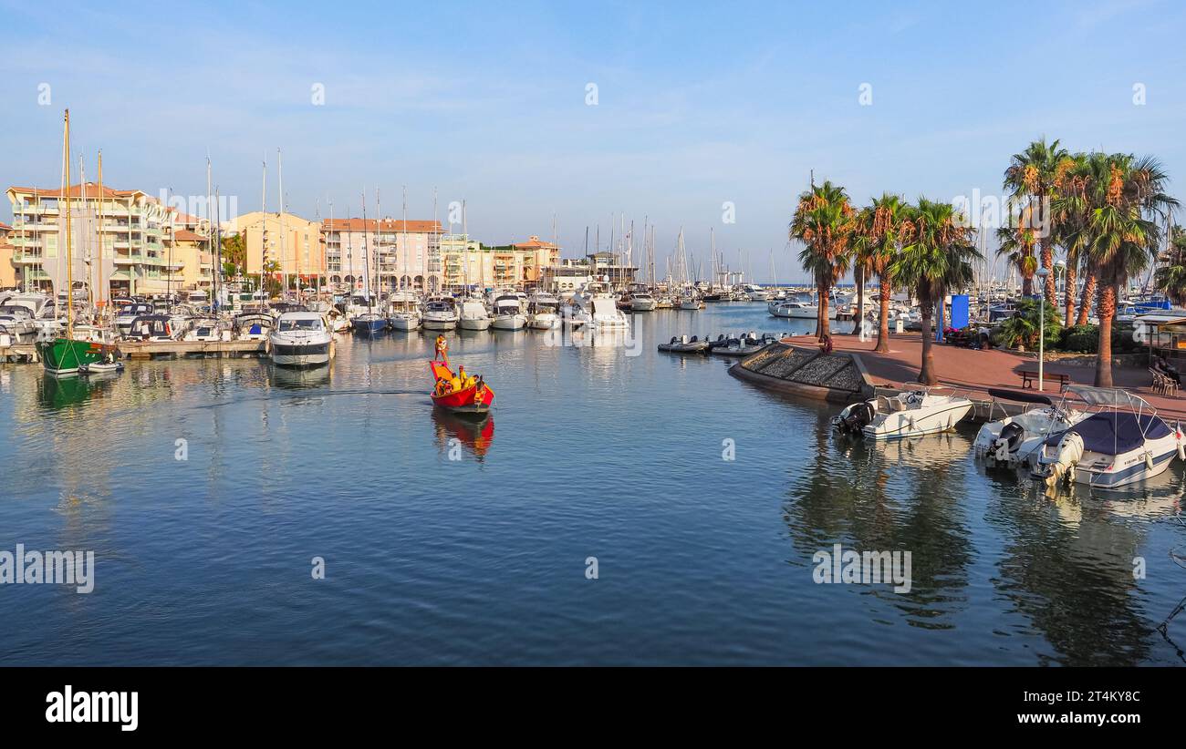 Port frejus Banque de photographies et d’images à haute résolution - Alamy