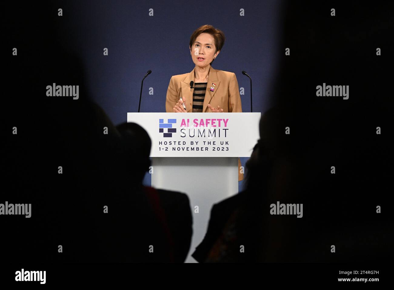 Josephine Teo, deuxième ministre de l’intérieur de Singapour, prend la ...