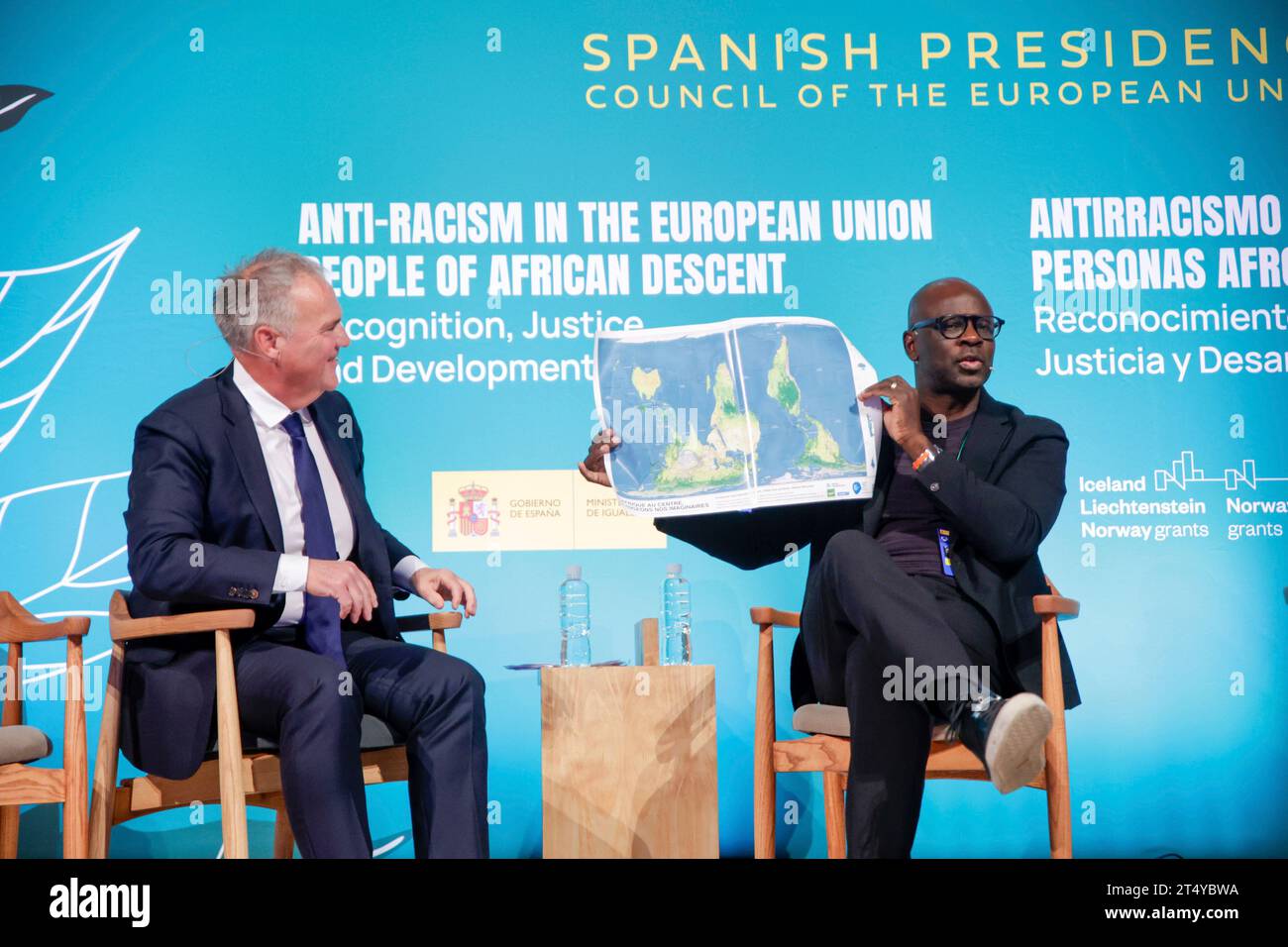 Communication advisor Friso Roscam Abbing (left) and former footballer ...