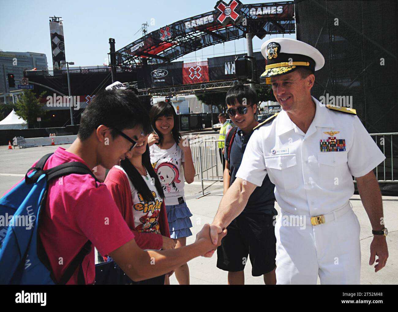 Commander of carrier strike group csg 9 Banque de photographies et d ...