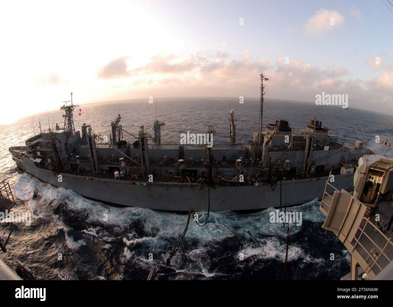 Navire de soutien de combat rapide USNS Arctic (T-AOE 8), opérations de ...