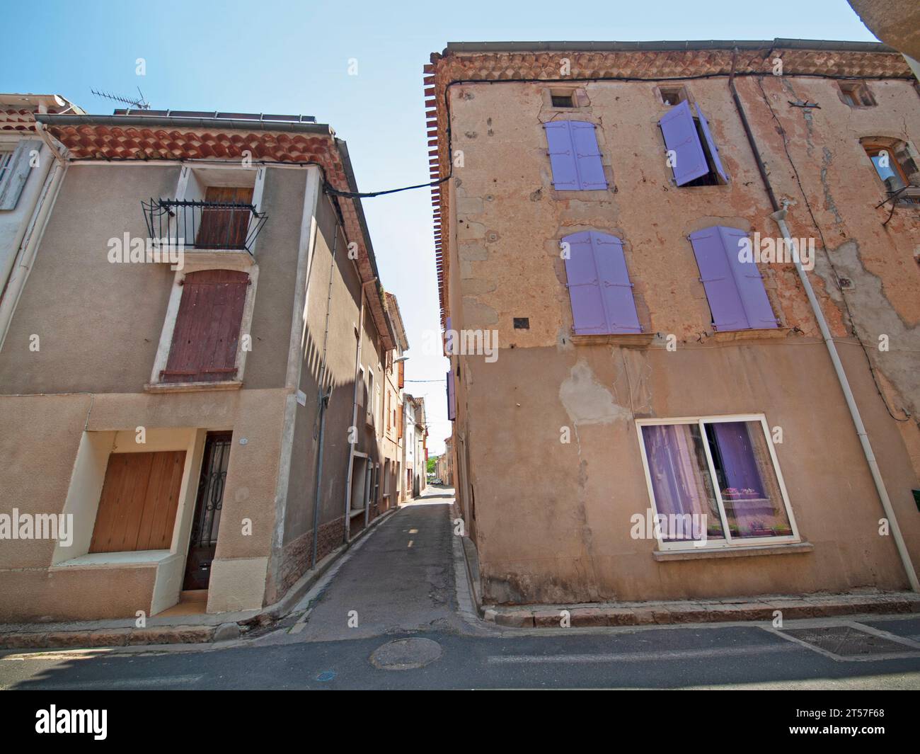 Saint chinian Banque de photographies et d’images à haute résolution ...