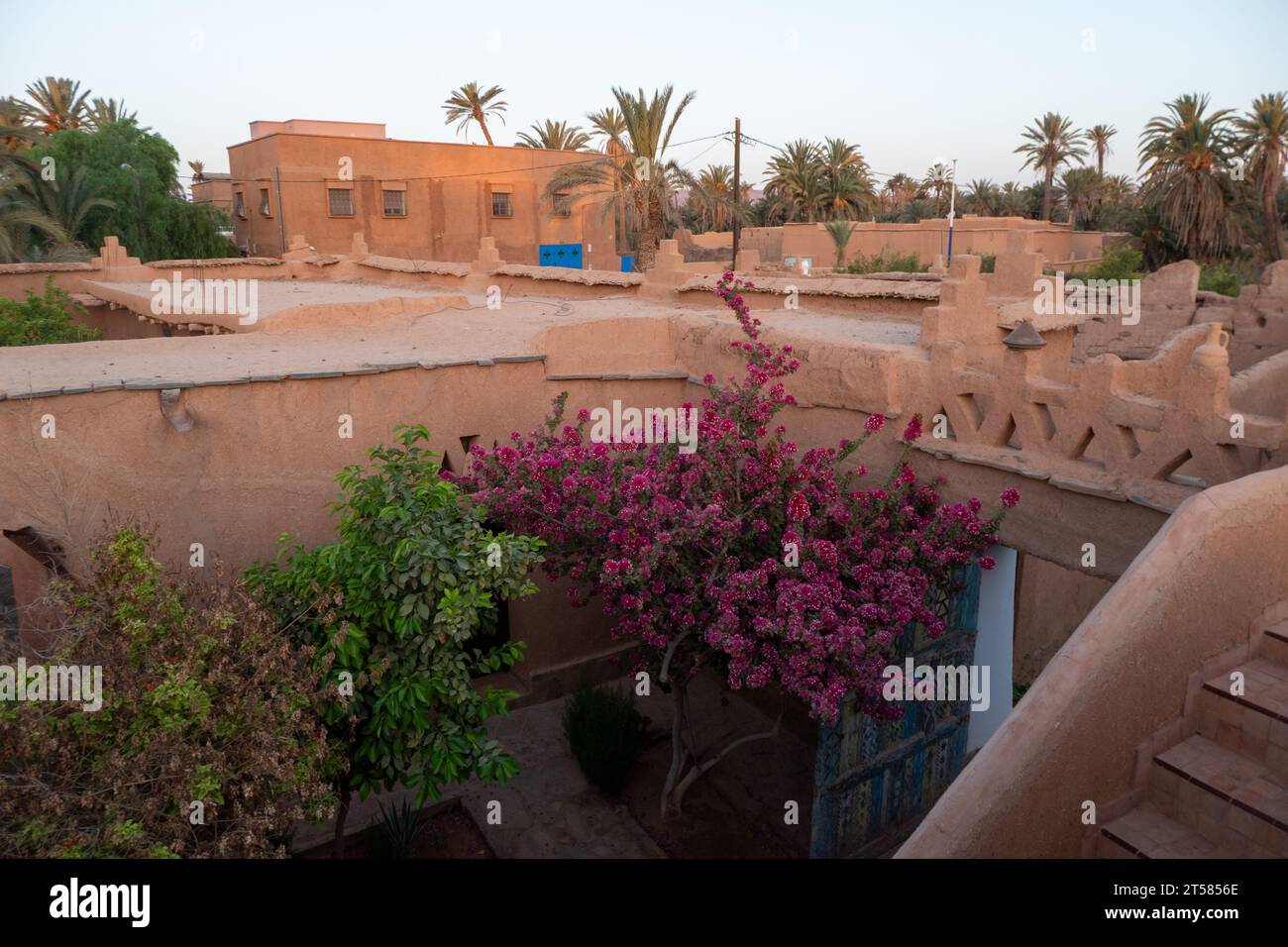 Clay houses Banque de photographies et d’images à haute résolution - Alamy