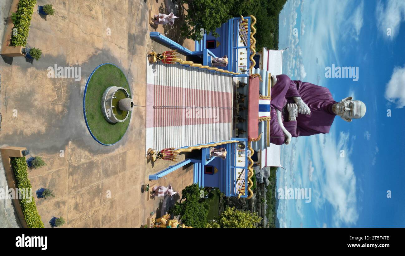 Statue de Somdej Toh ou Somdej Putchariya Phromrangsi est probablement ...