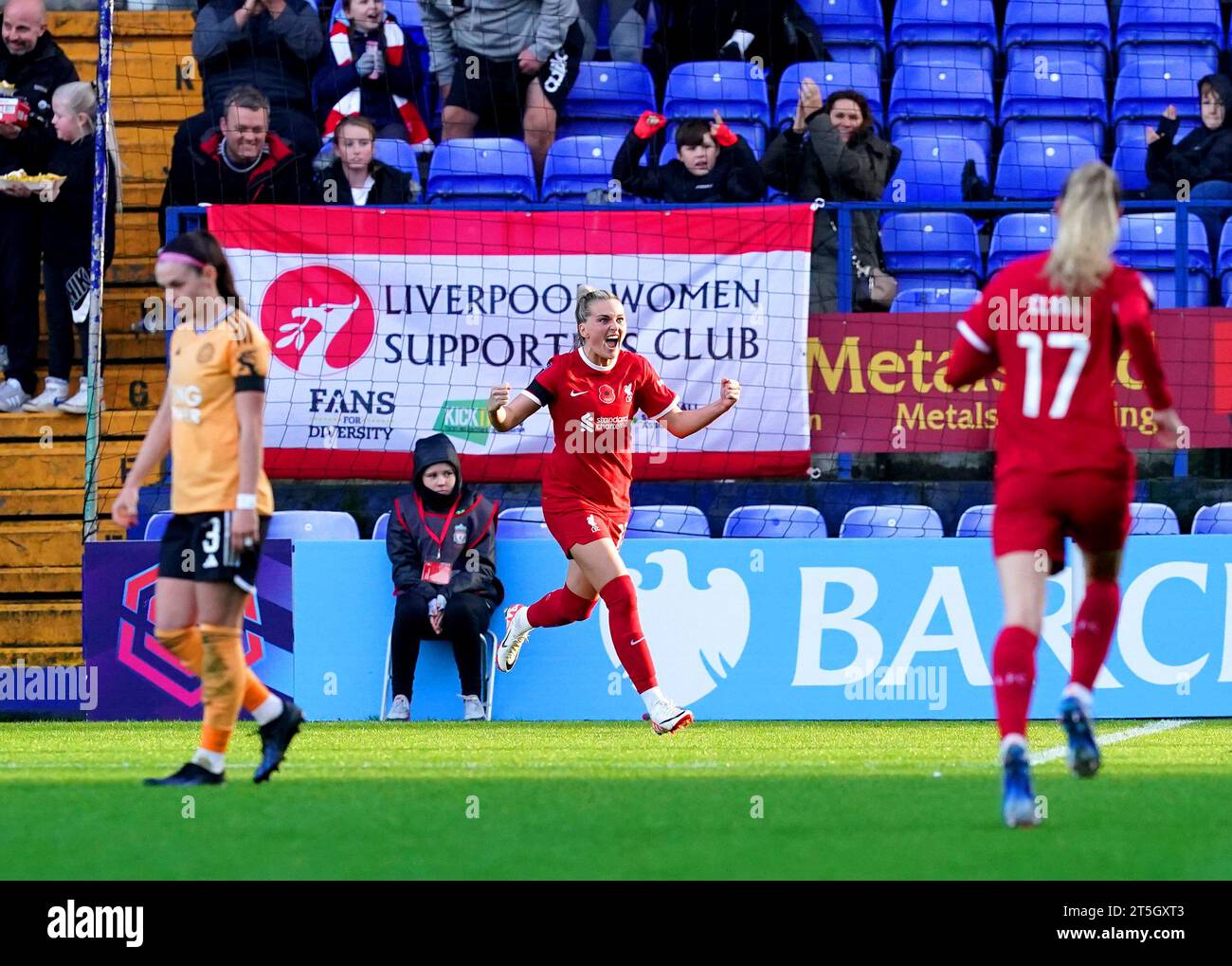 Melissa Lawley, de Liverpool, célèbre avoir marqué le premier but de ...