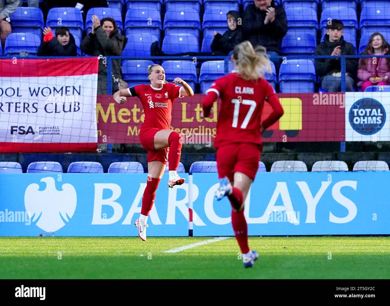 Melissa Lawley, de Liverpool, célèbre avoir marqué le premier but de ...