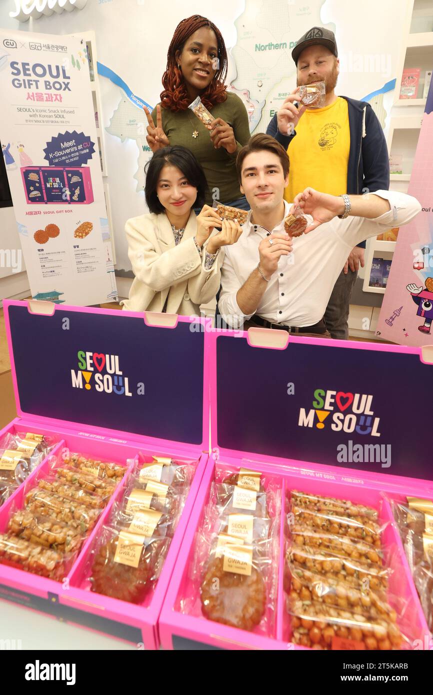 06 novembre 2023. Bonbons traditionnels coréens dans des coffrets ...