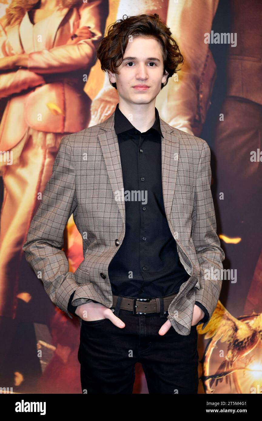 Cooper Dillon BEI der Premiere des Kinofilms 'Die Tribute von Panem ...