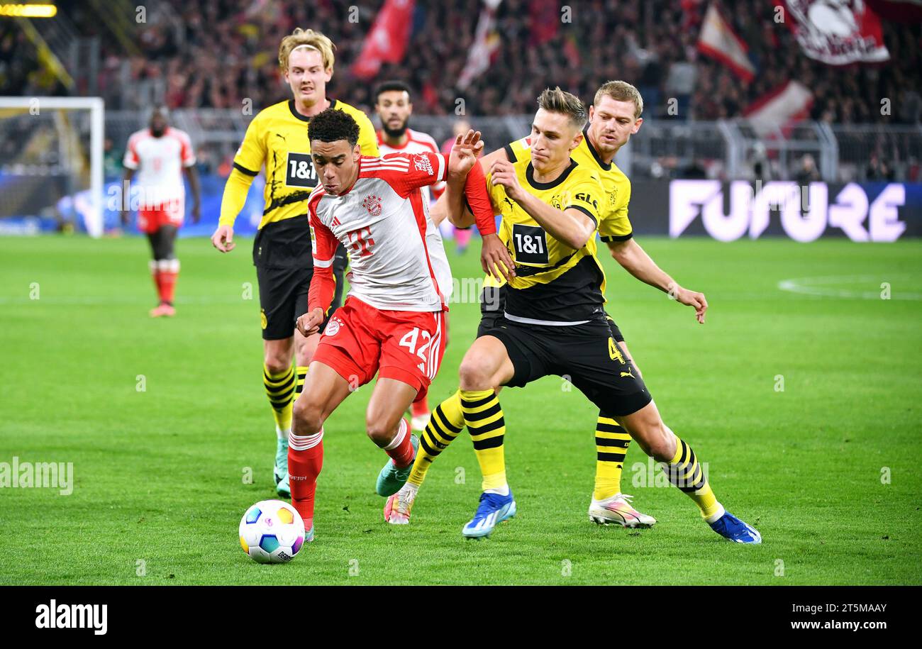 Bundesliga, signal Iduna Park Dortmund : Borussia Dortmund vs FC Bayern München ; Jamal Musiala ...