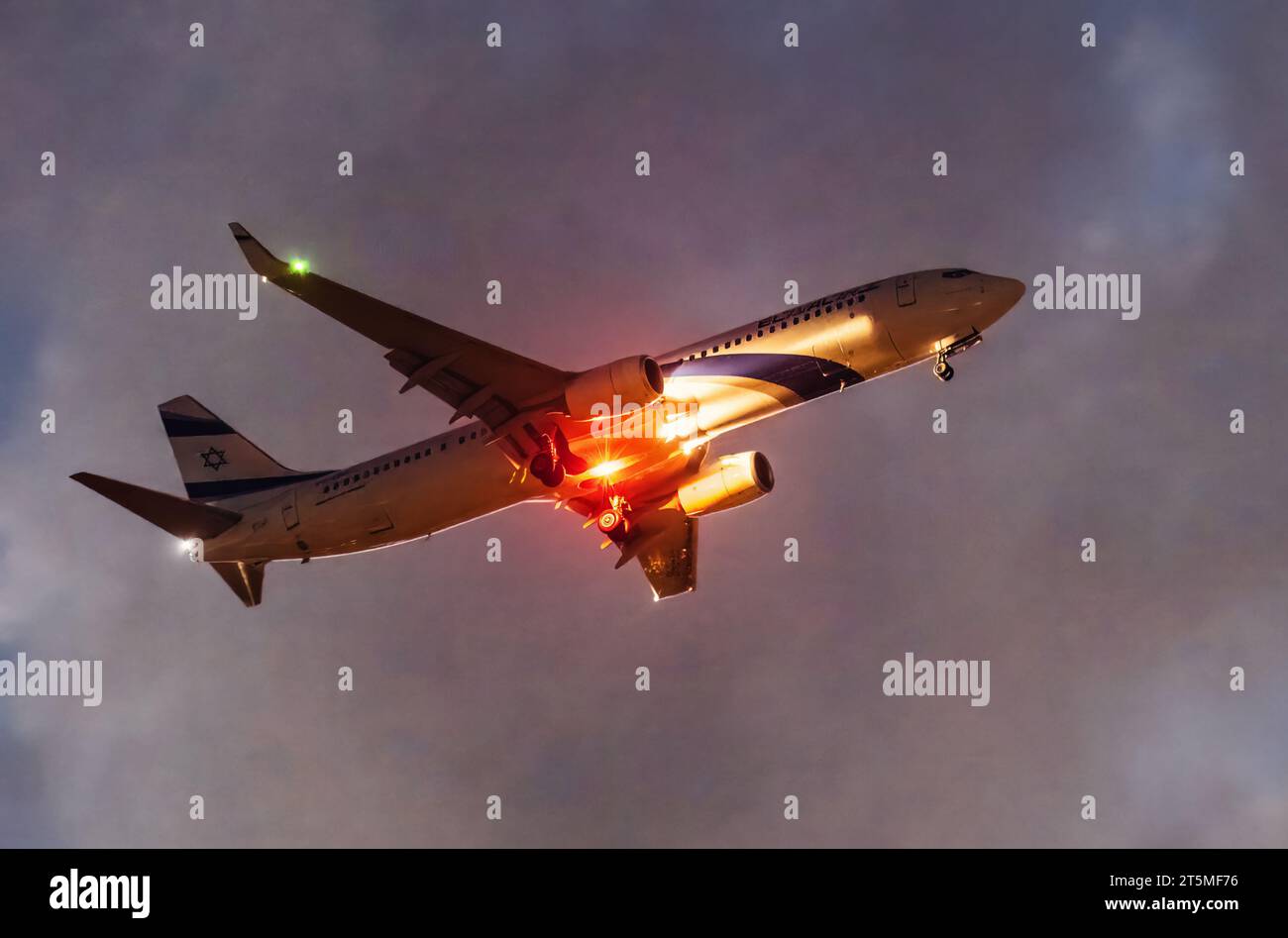 Boeing 737 958 Banque de photographies et d’images à haute résolution ...