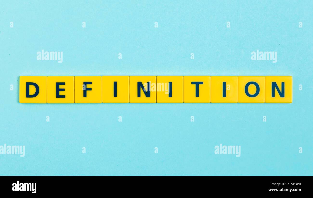 Lettre de scrabble avec le le mot bon Banque de photographies et d ...