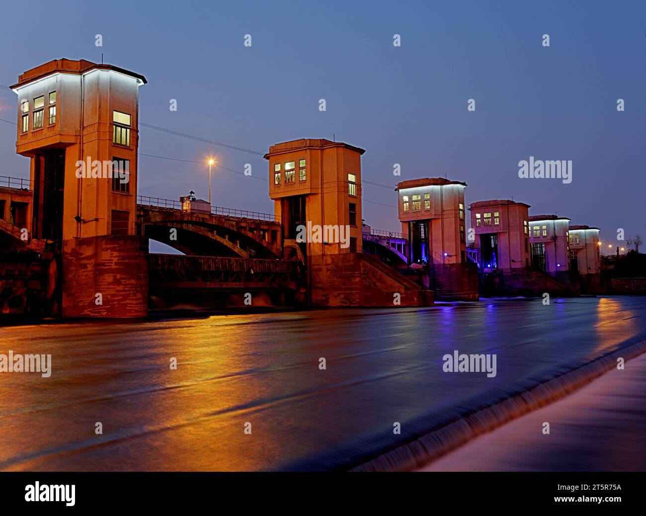 Pont de wandre Banque de photographies et d’images à haute résolution ...