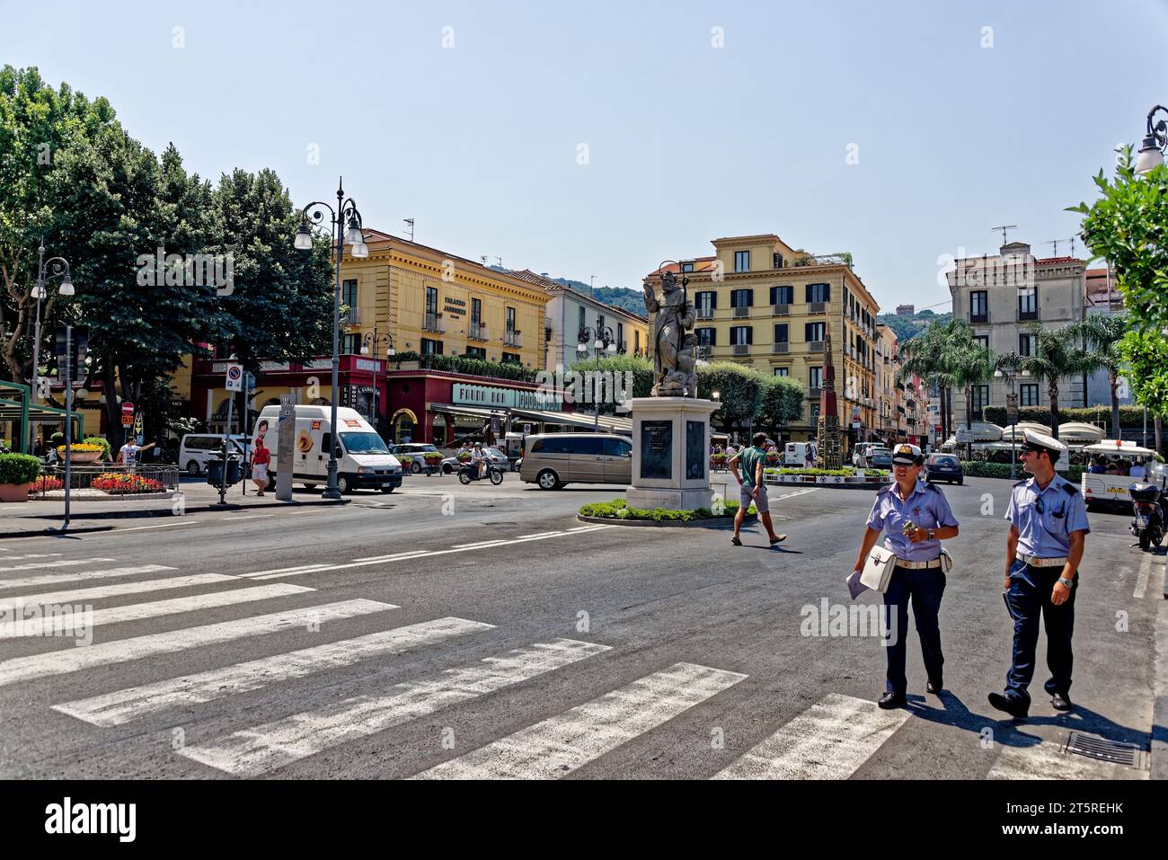 Piazza tasso Banque de photographies et d’images à haute résolution - Alamy