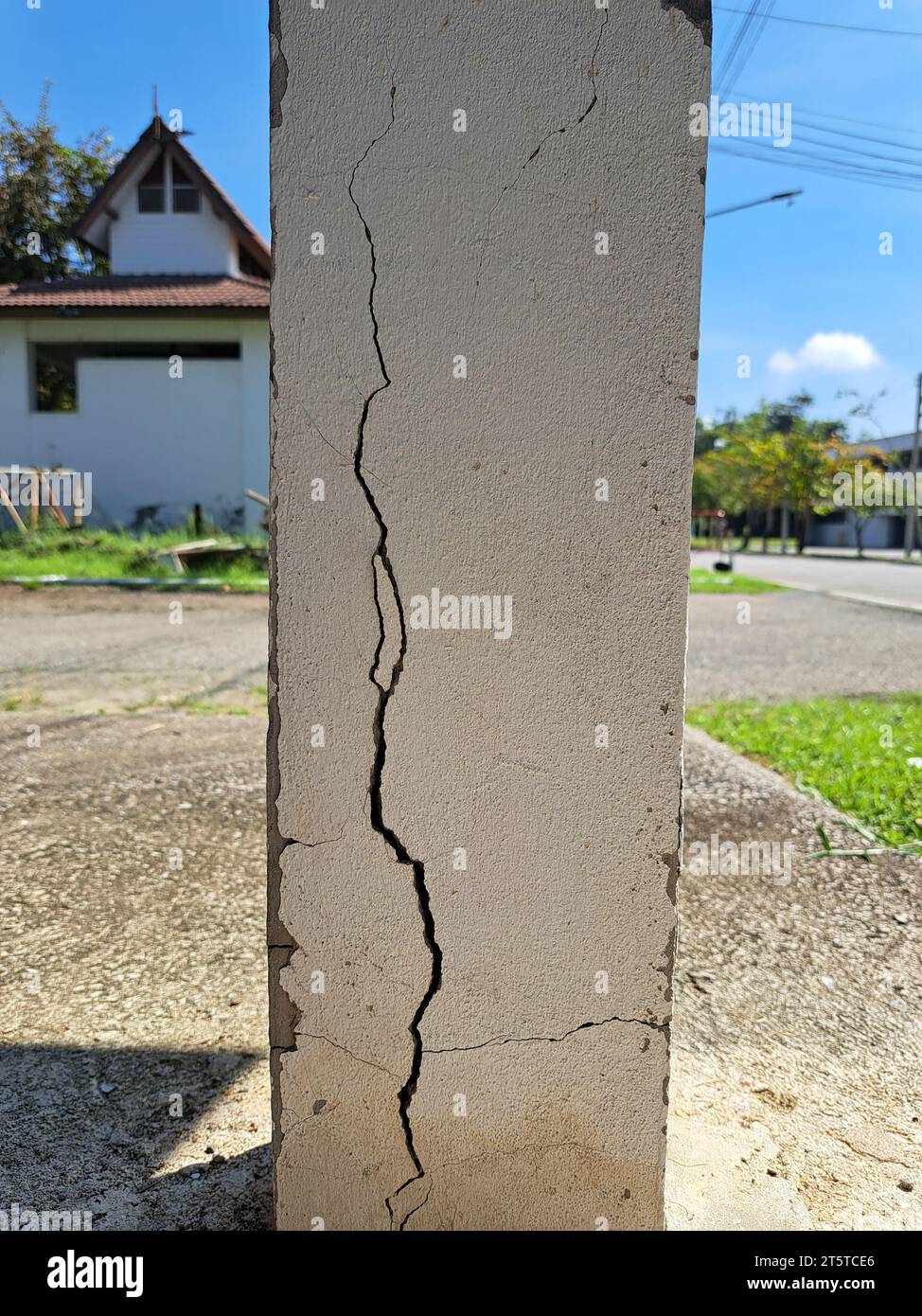 Cement pillar Banque de photographies et d’images à haute résolution ...