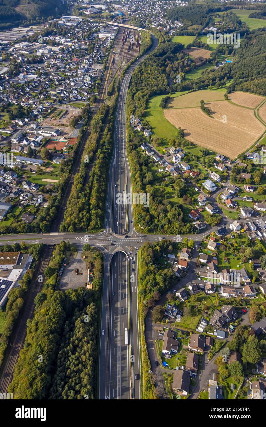 Vue aérienne, passage souterrain de la circulation routière ...