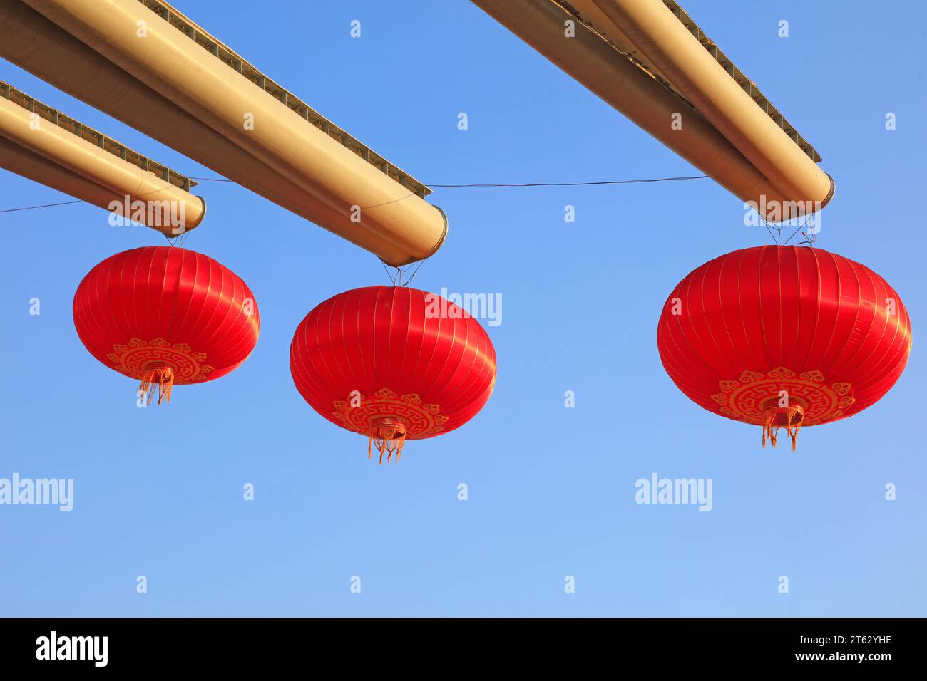 Poutres d'acier rouges Banque de photographies et d’images à haute ...