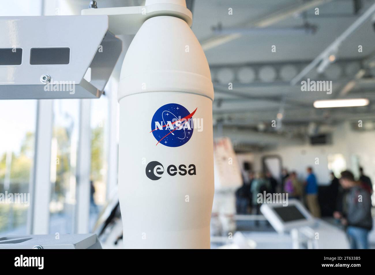ASA, esa. LuneXplorer, une nouvelle expérience à la Cité de l'espace ...