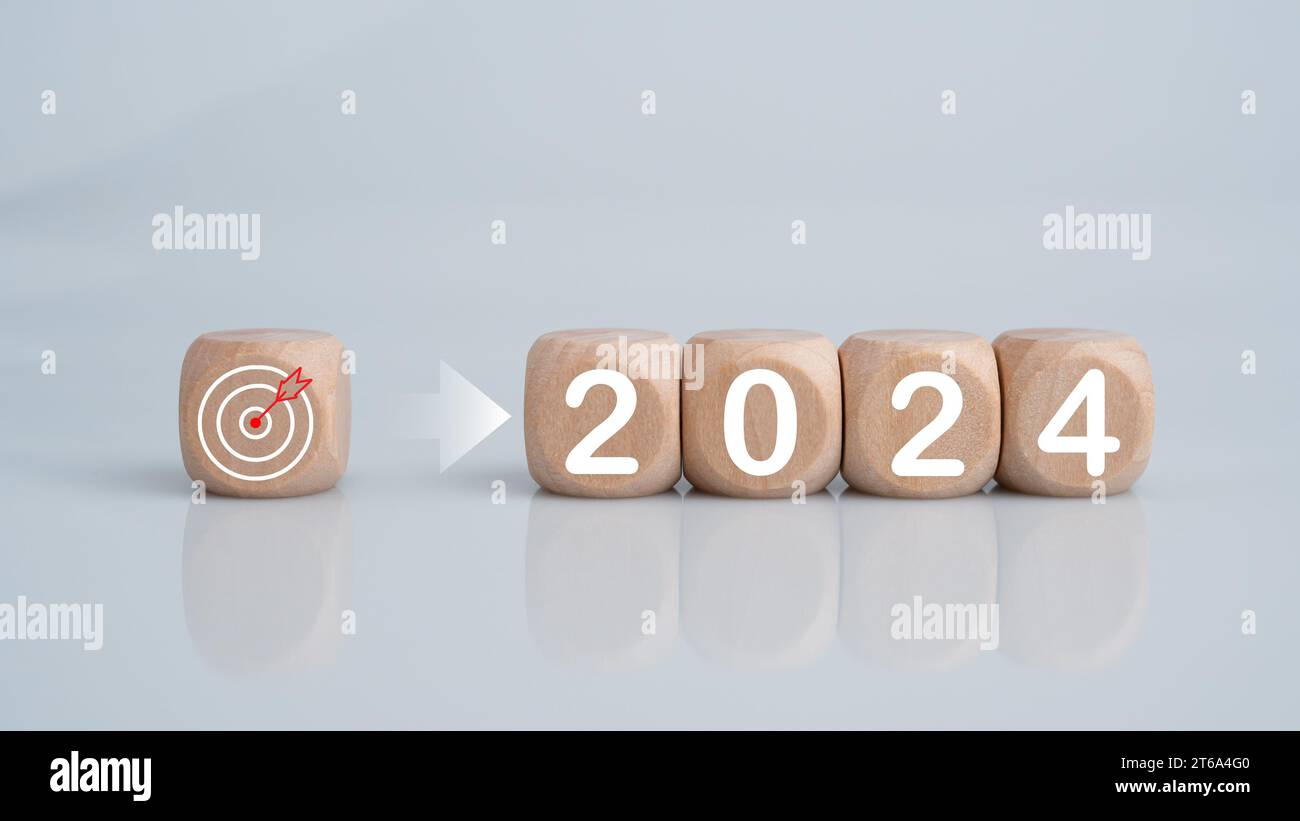 Blocs de bois alignés avec les lettres 2024. Représente la définition ... Blocs de bois alignés avec les lettres 2024. Représente la définition ...