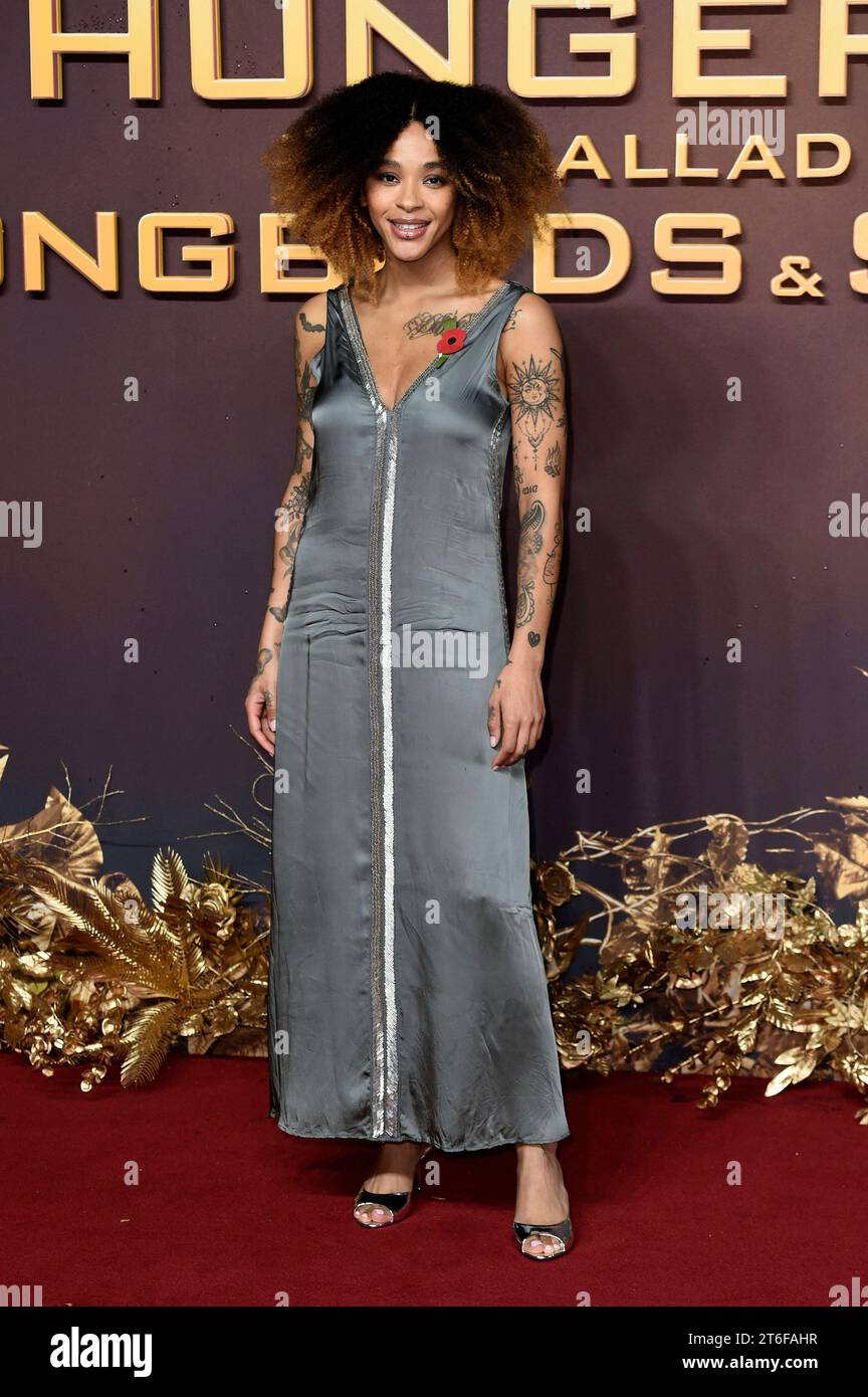 Yinka Bokini BEI der Premiere des Kinofilms The Hunger Games : The ...