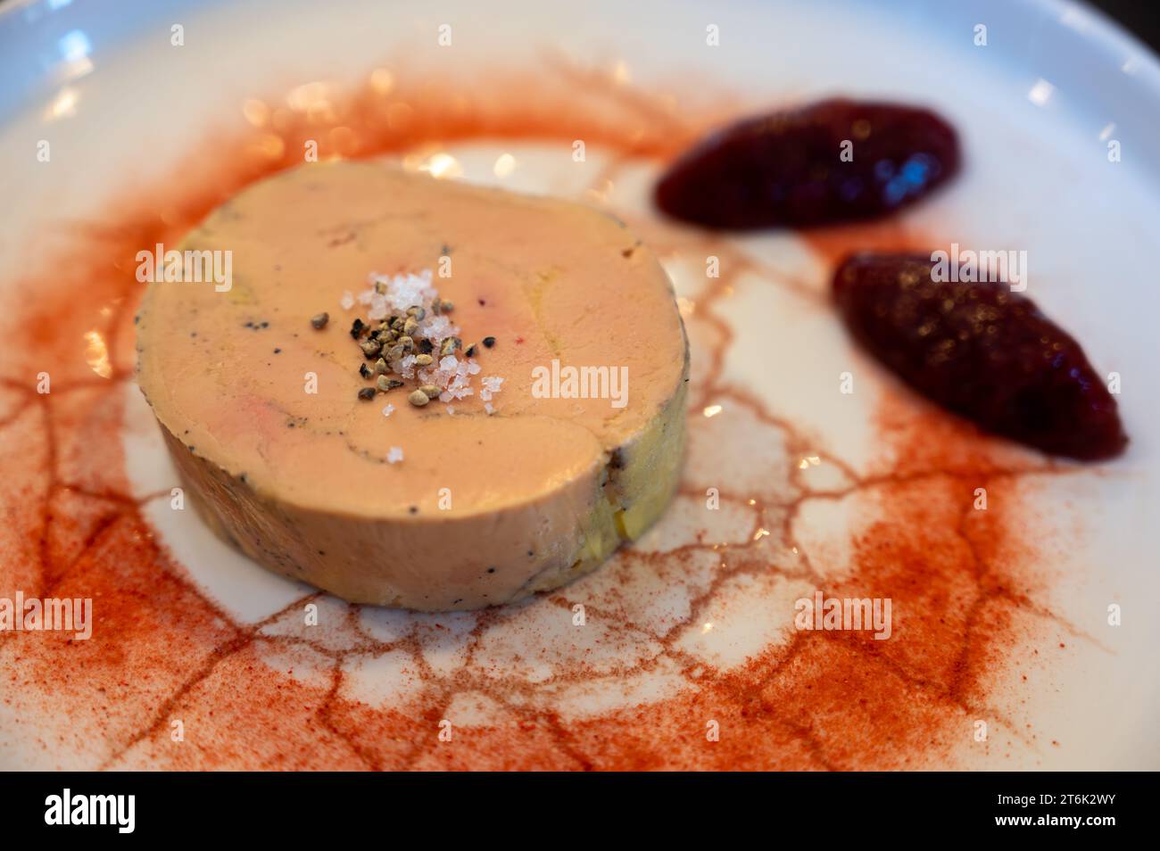 Gavage canard Banque de photographies et d’images à haute résolution ...