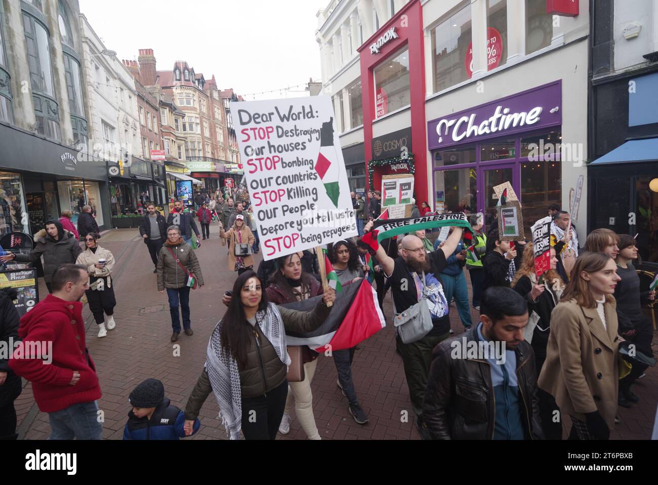 Des centaines de personnes sont sorties à Bournemouth pour appeler à un ...