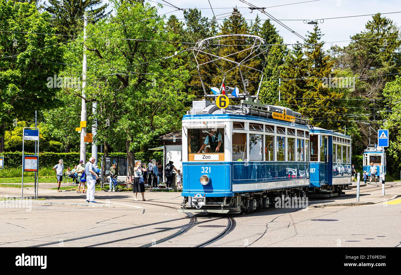 DAS Zürcher Tram - Elefant im Jahr 1930 wurde das Tram StStZ ce 4/4 321 ...