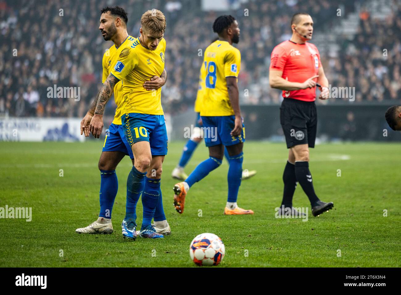 Copenhague, Danemark. 12 novembre 2023. Daniel Wass (10) et Sean ...