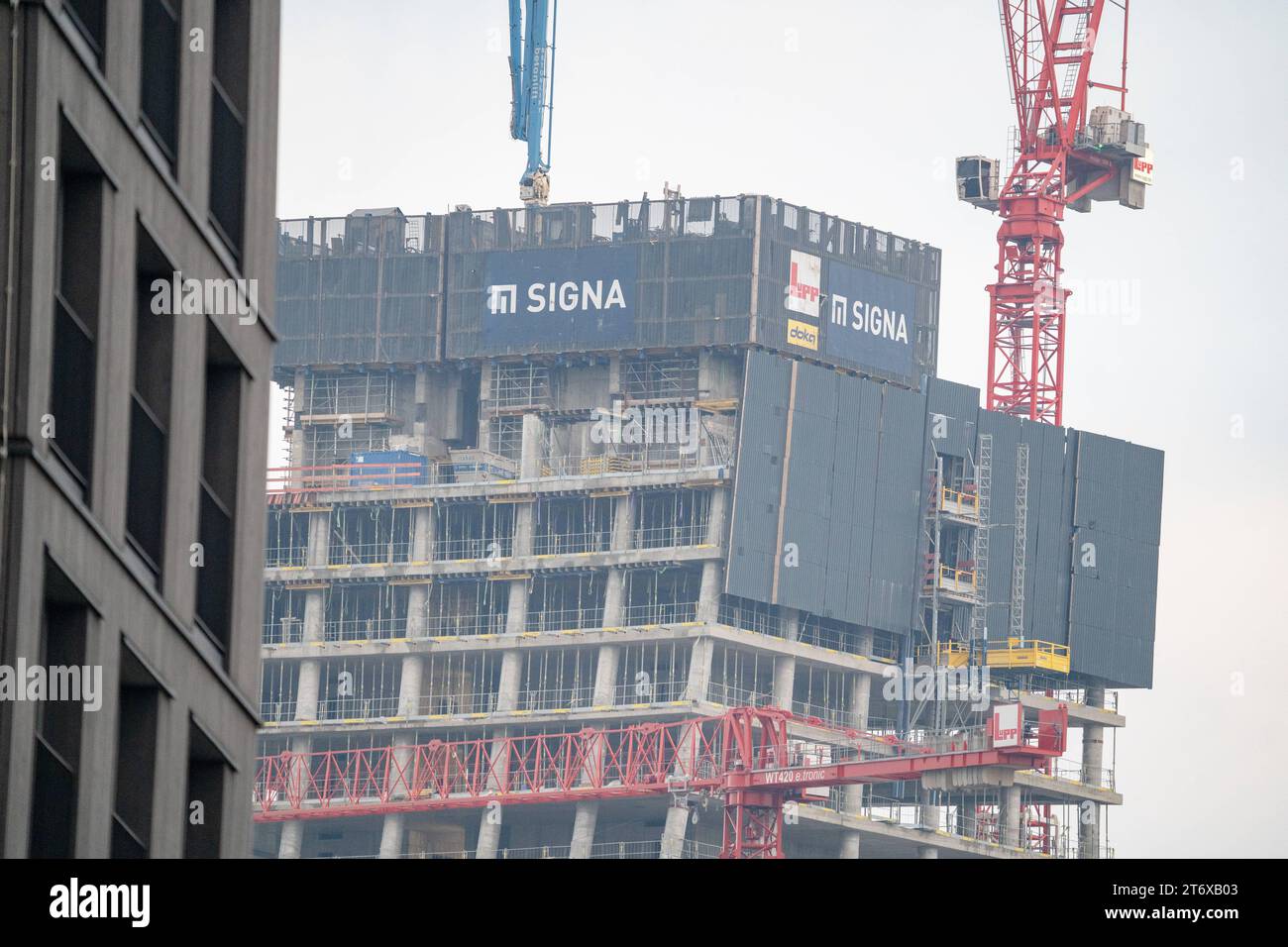 Elbtower in Hamburg Blick auf die Baustelle nach Baustopp im Oktober ...