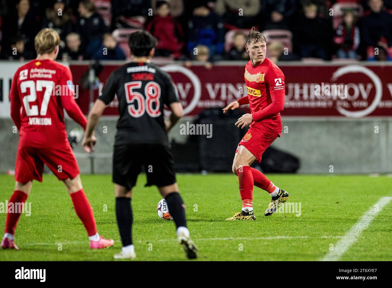 Herning, Danemark. 12 novembre 2023. Jeppe Tverskov (6) du FC Nordsjaelland vu lors du 3F ...