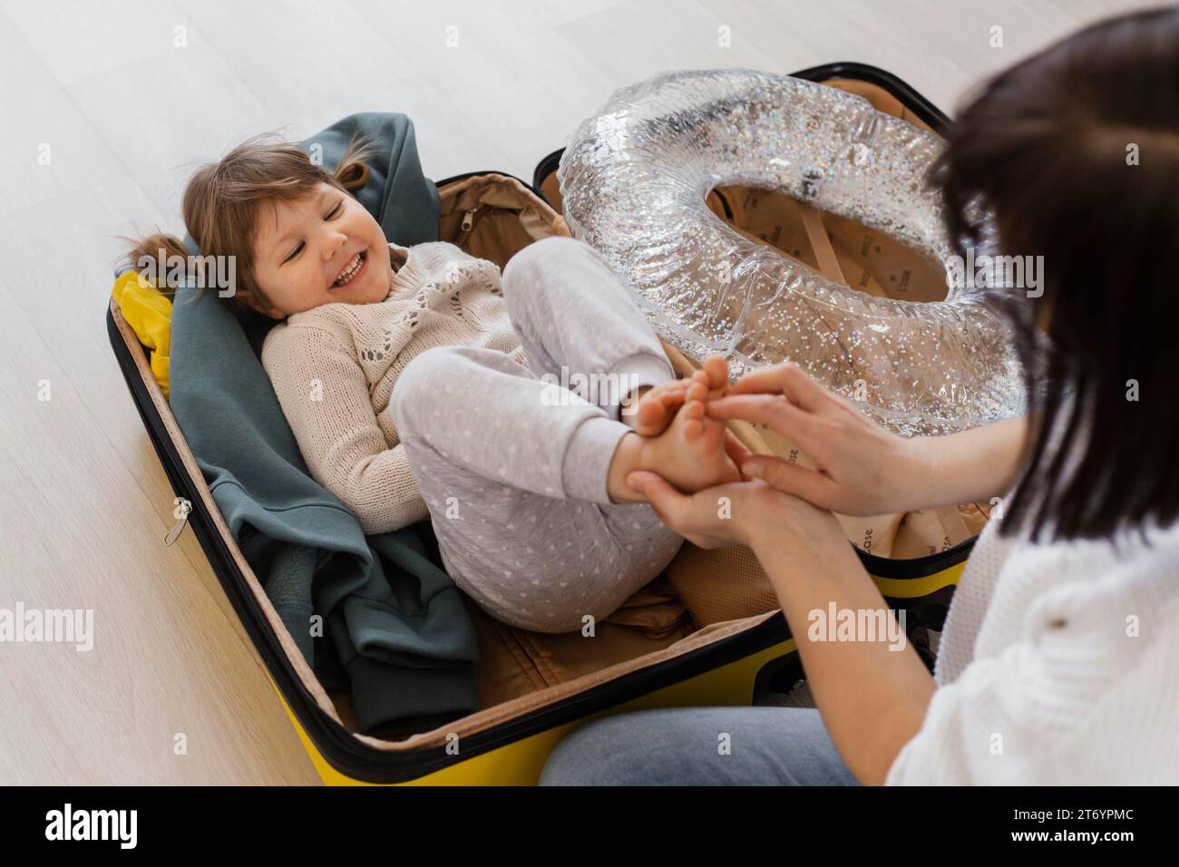 Chatouilles pieds nus Banque de photographies et d’images à haute ...